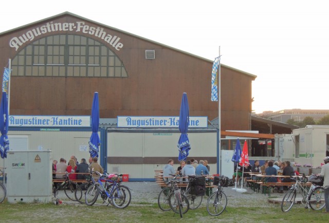 Bar der Woche (41): Kantine auf dem Oktoberfest: Auf ein Bier mit den ...